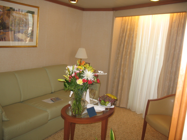 Ruby Princess Cabin L106