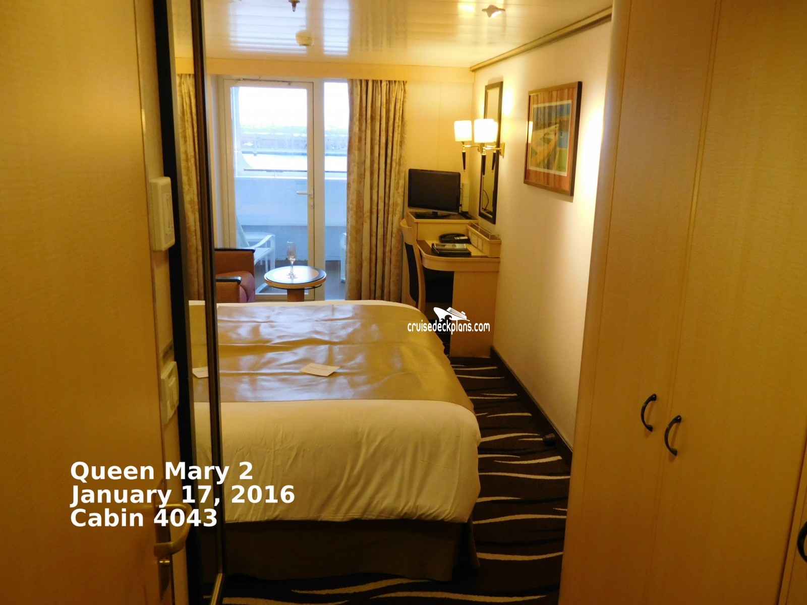 Queen Mary 2 Cabin 4043