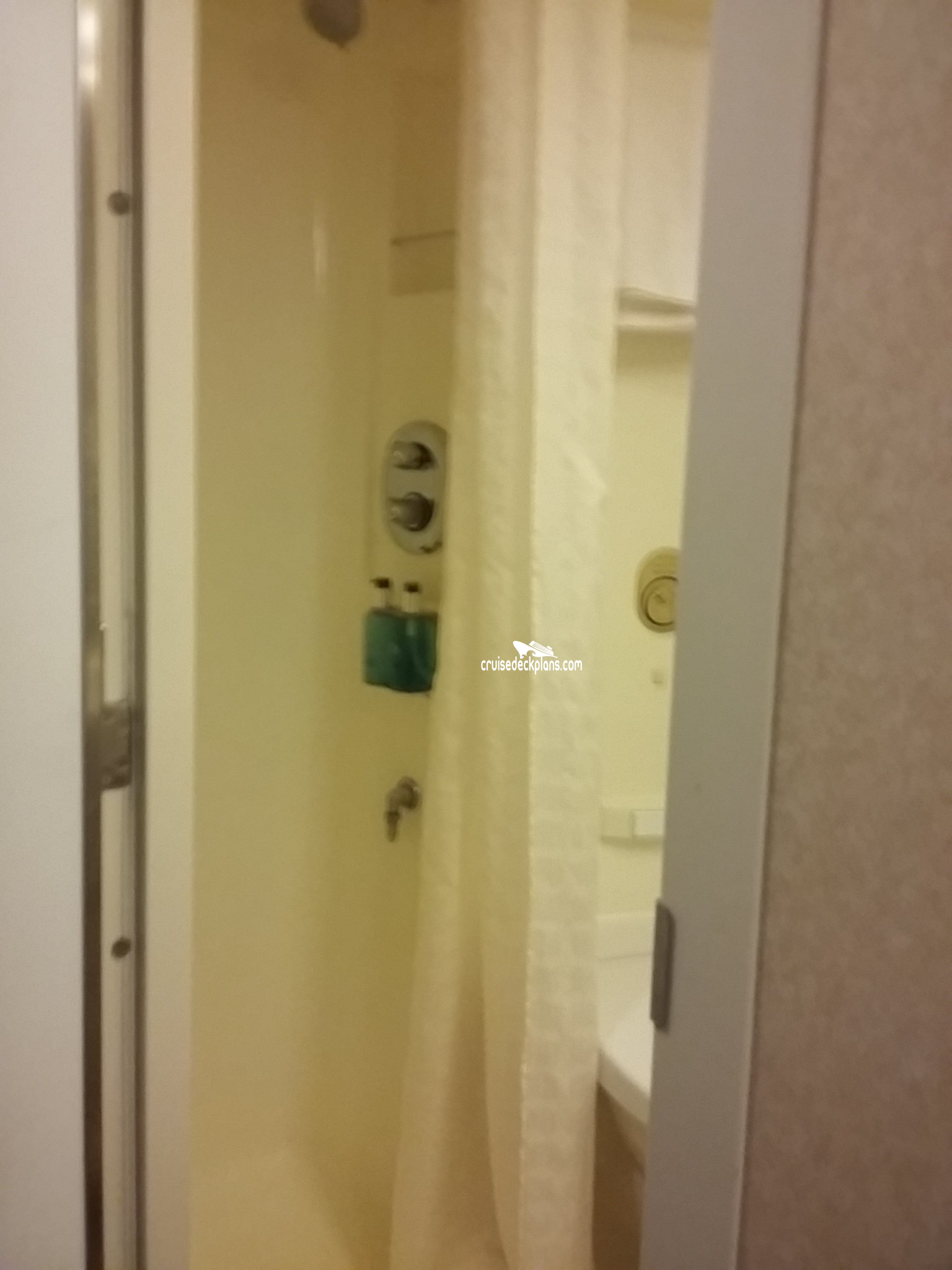 Emerald Princess Cabin E215