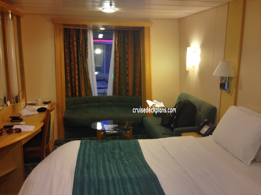 Liberty of the Seas Promenade View Interior Stateroom Details