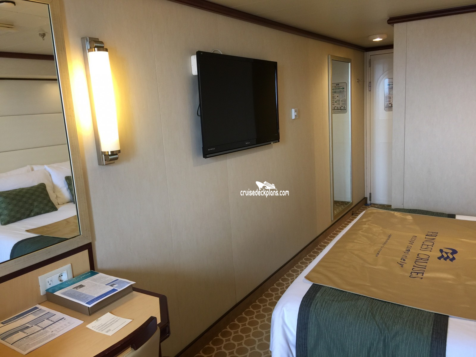 Royal Princess III Cabin L102