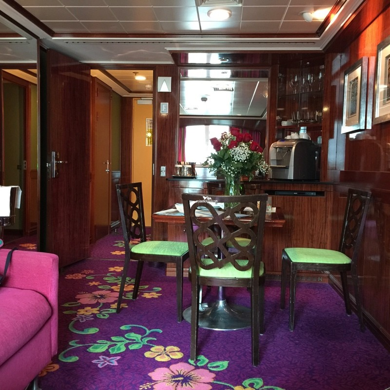 Norwegian Gem 2 Bedroom Family Suite Details and Pictures