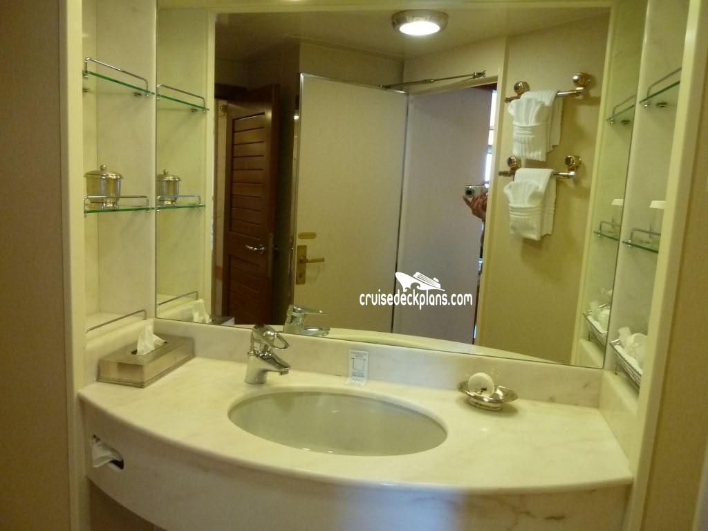 Coral Princess Cabin C702