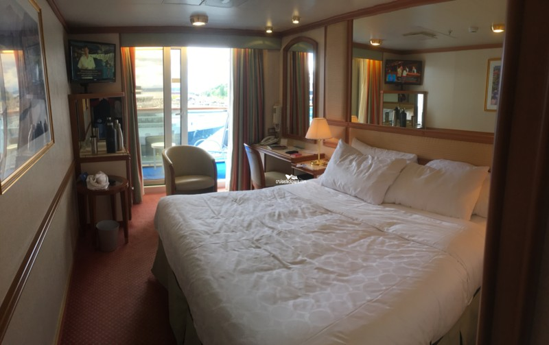 Ruby Princess Cabin R206
