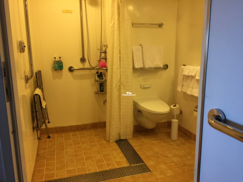 Ruby Princess Cabin E302