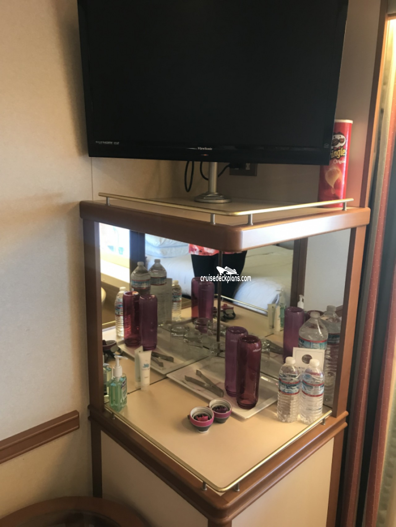 Stateroom E404 Emerald Princess