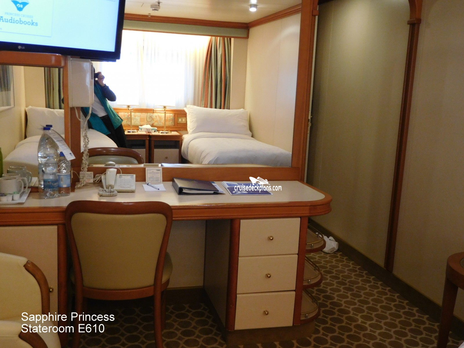Sapphire Princess Cabin E610