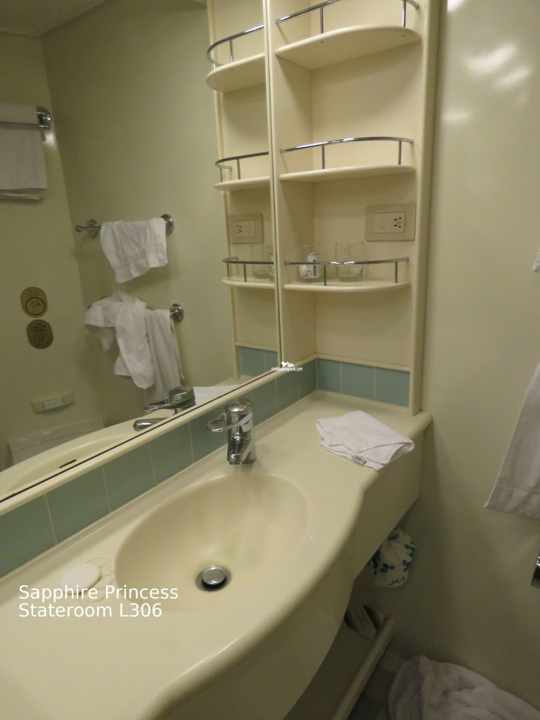 Sapphire Princess Cabin L306