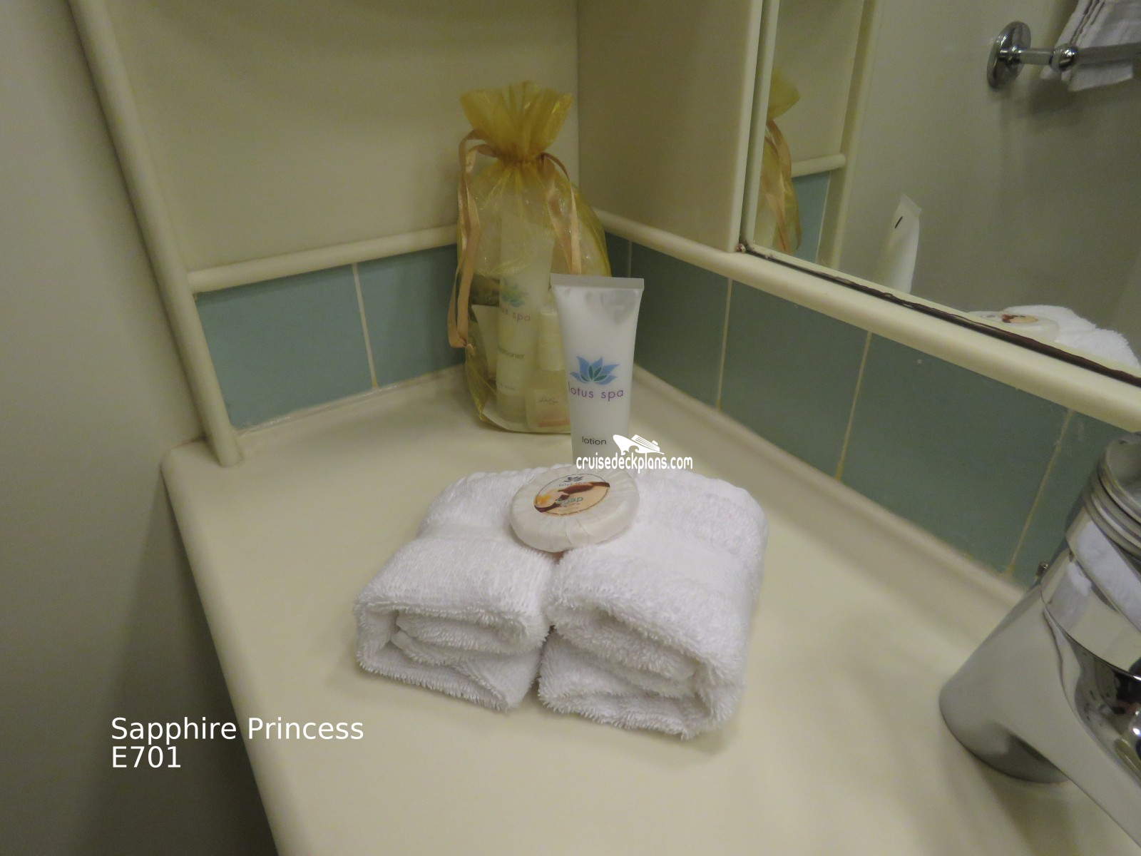Sapphire Princess Cabin E701