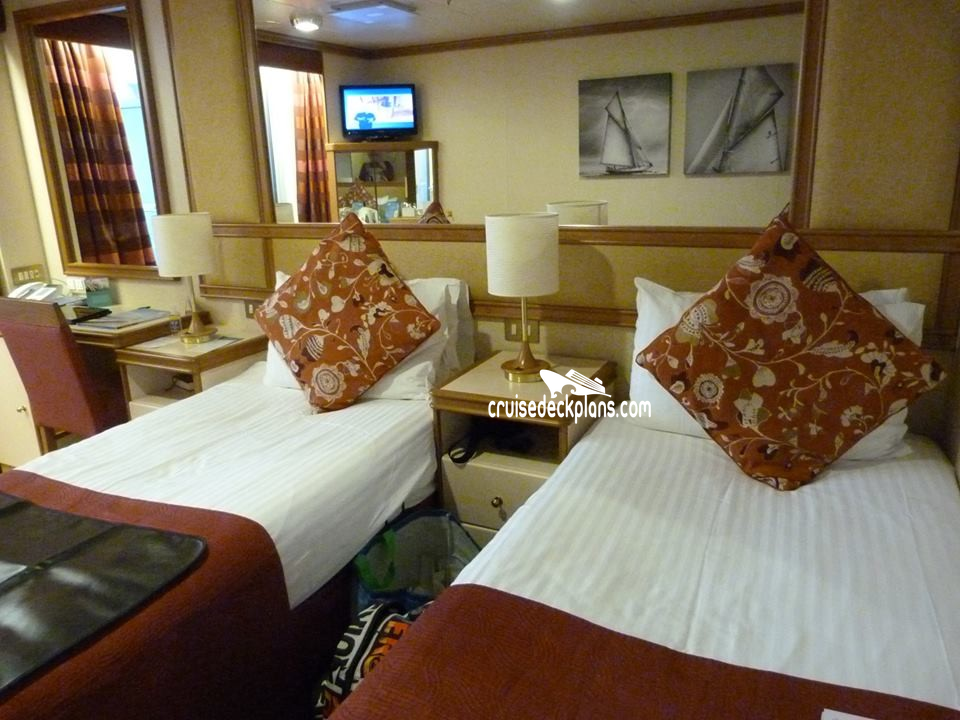 Azura Cabin E735