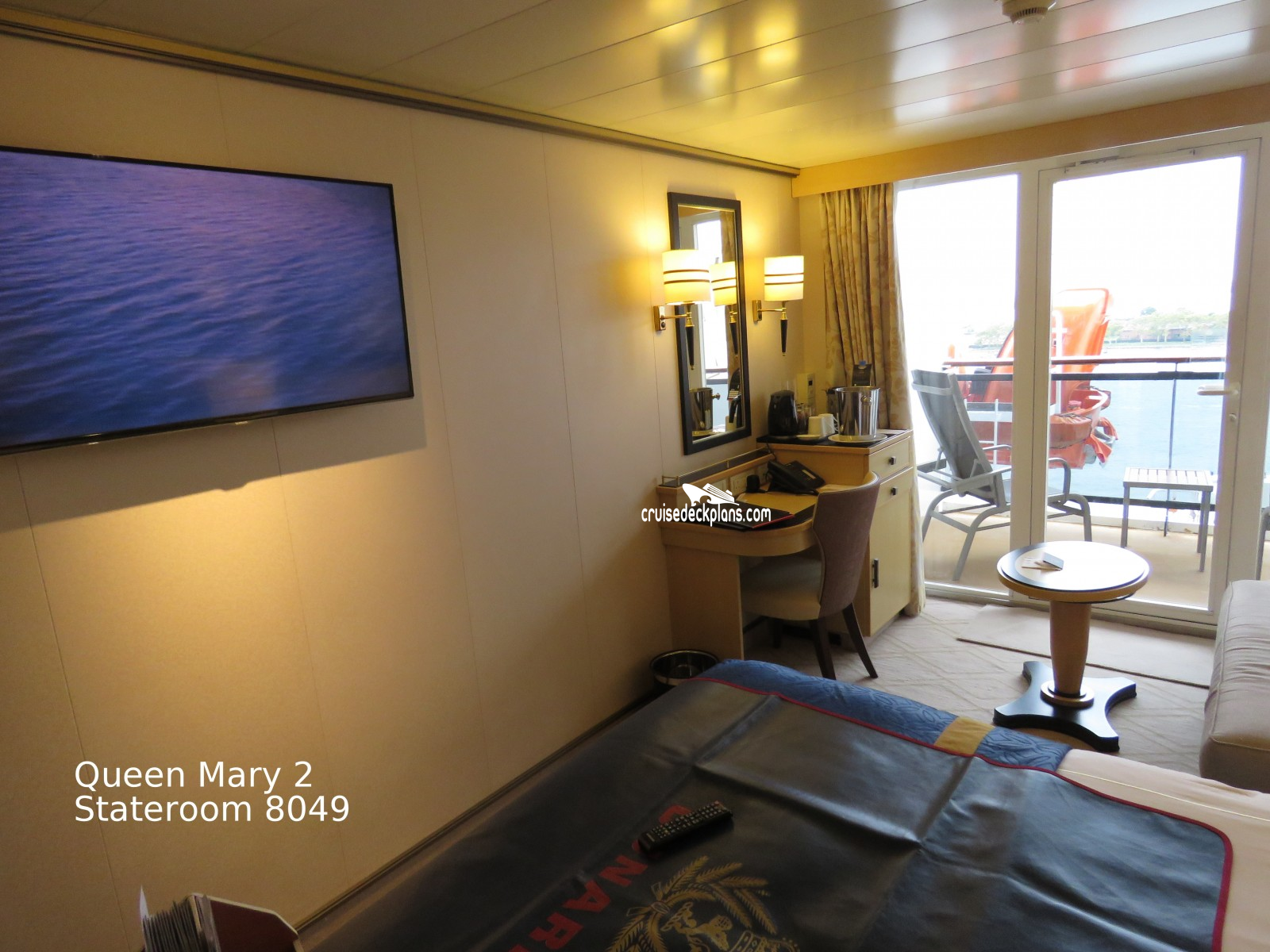 Queen Mary 2 Cabin 8049