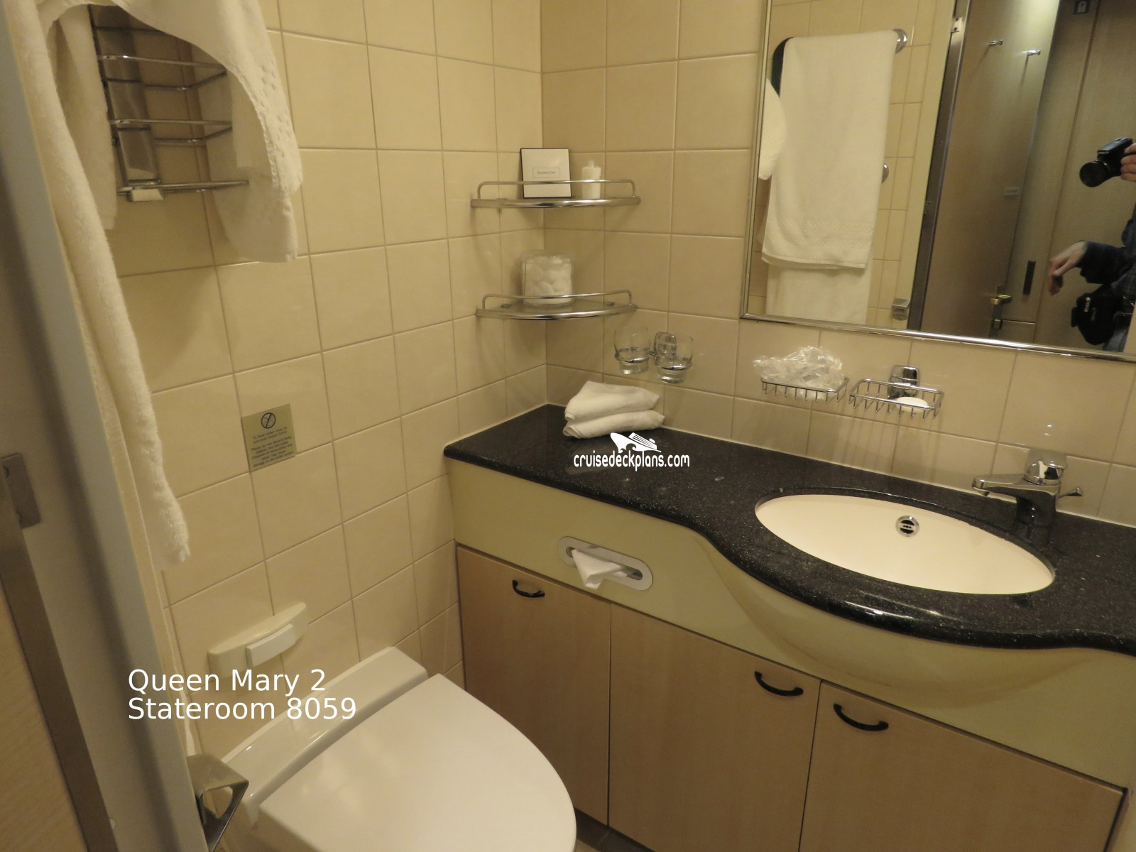 Queen Mary 2 Cabin 8059