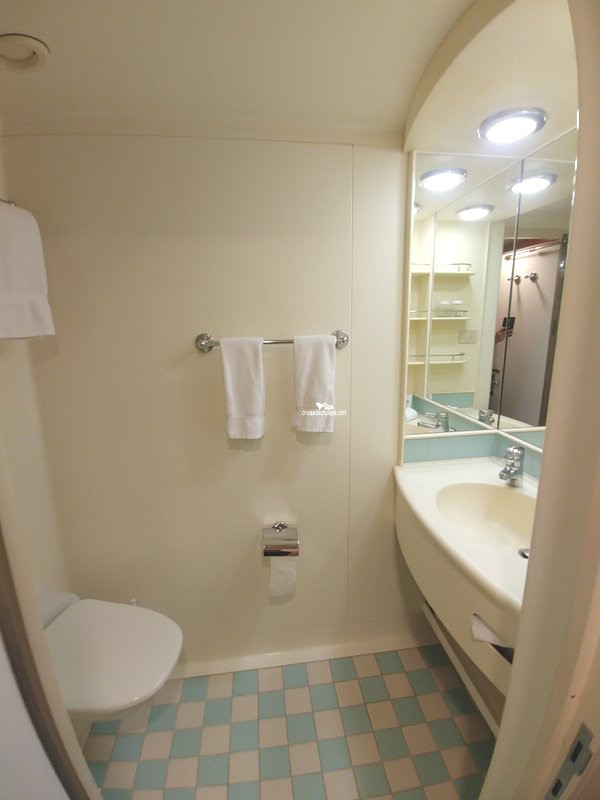 Grand Princess Cabin L232