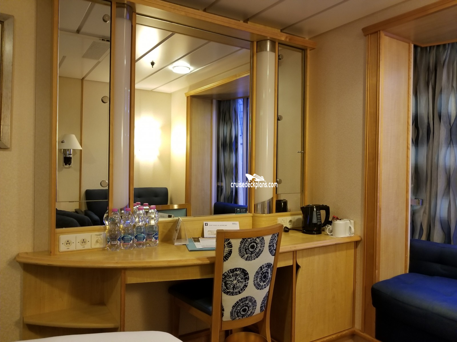 Navigator of the Seas Promenade View Interior Stateroom Cabins