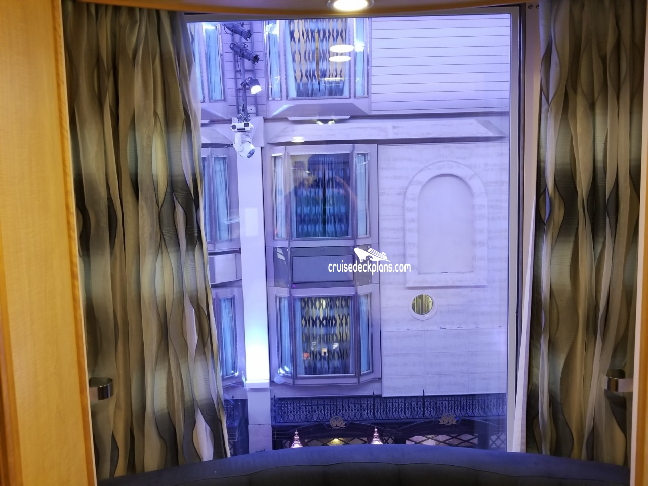 Navigator of the Seas Promenade View Interior Stateroom