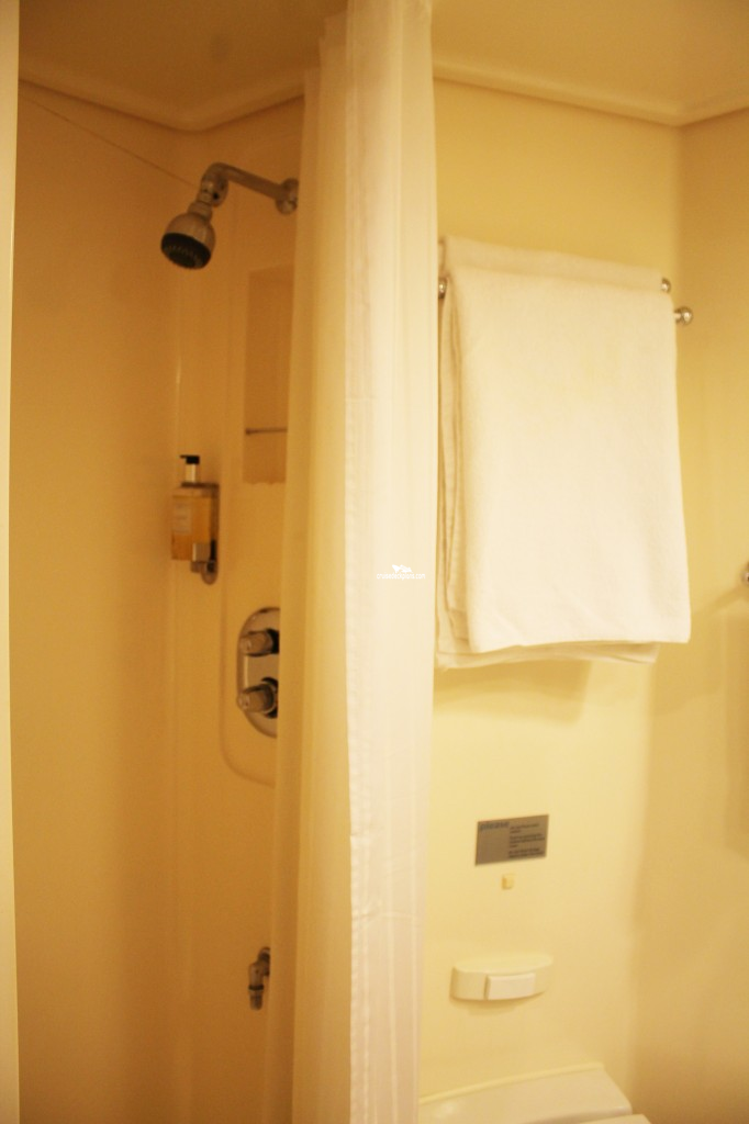 Azura Cabin A712