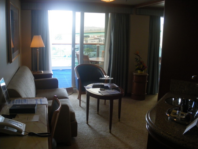 Golden Princess Cabin B749