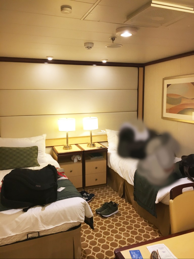 Royal Princess III Cabin E422