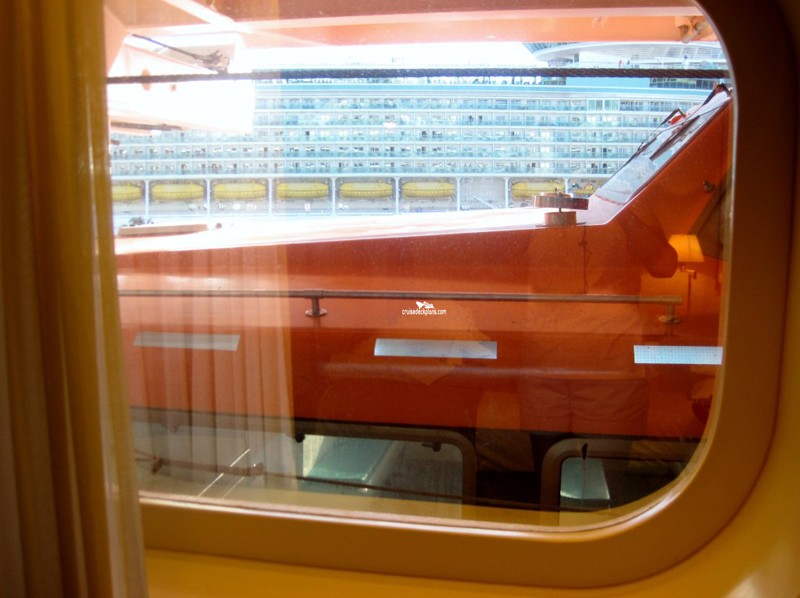 Grand Princess Stateroom E623