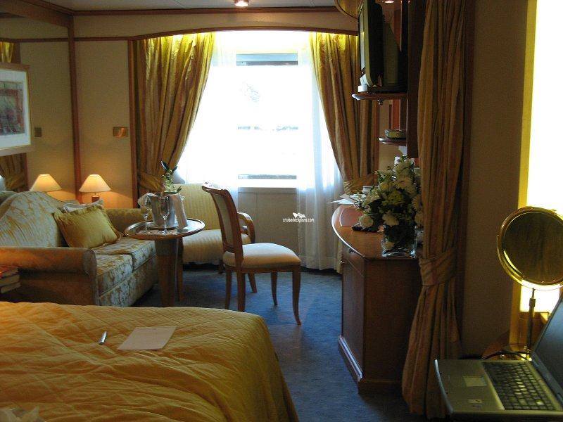 Stateroom 433 Silver Shadow