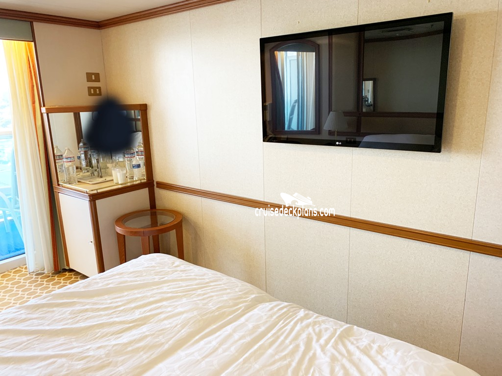 Cabin R742 Ruby Princess Stateroom