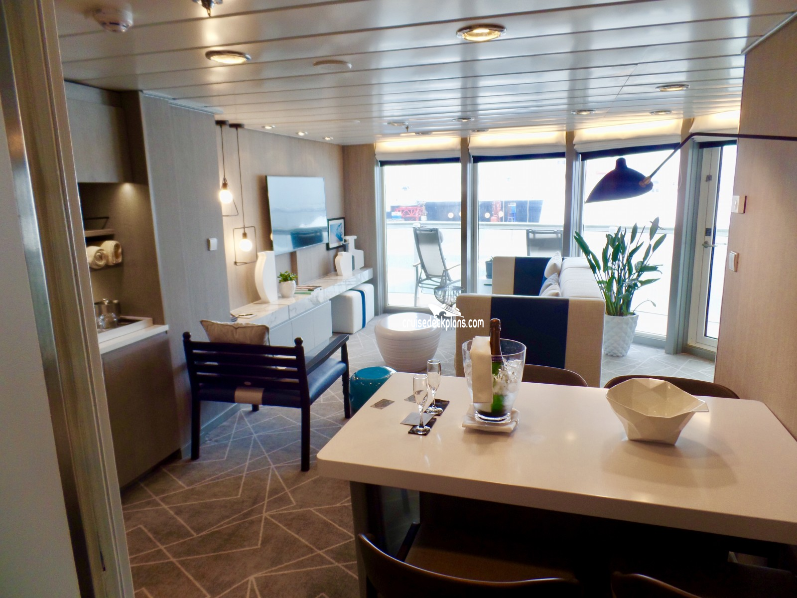Celebrity Summit Celebrity Suite Details and Pictures