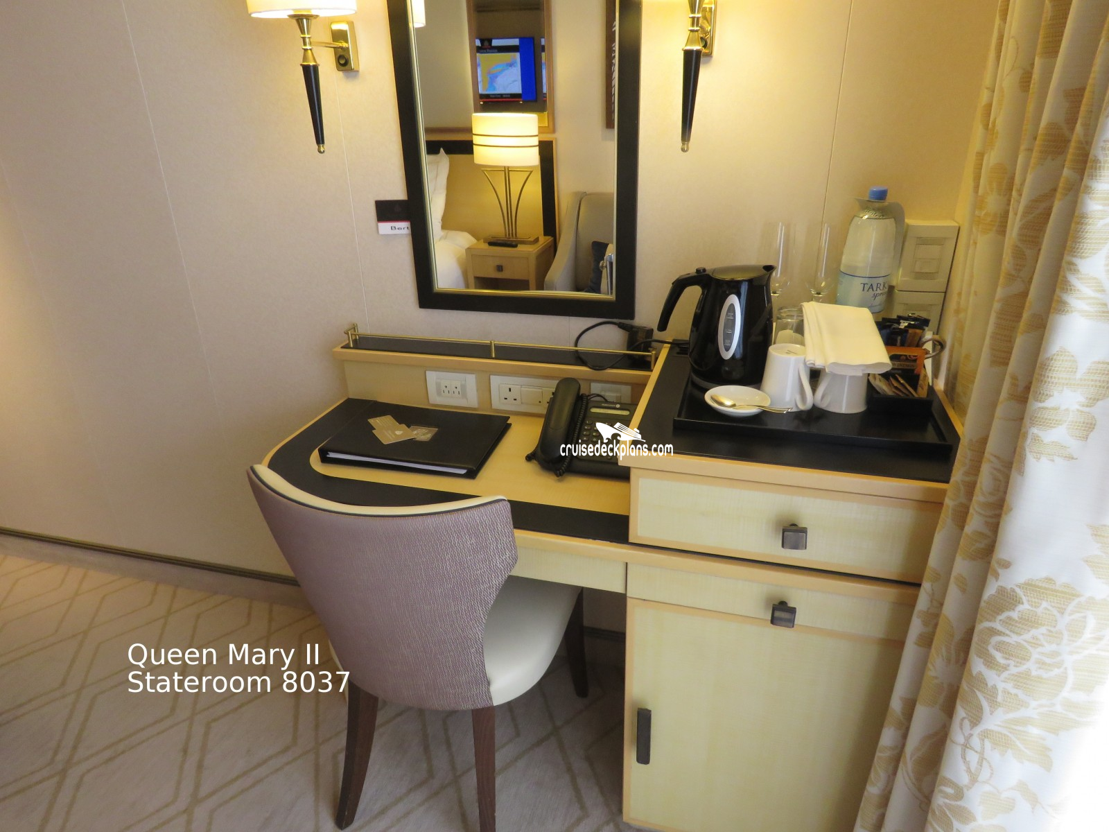 Queen Mary 2 Cabin 8037