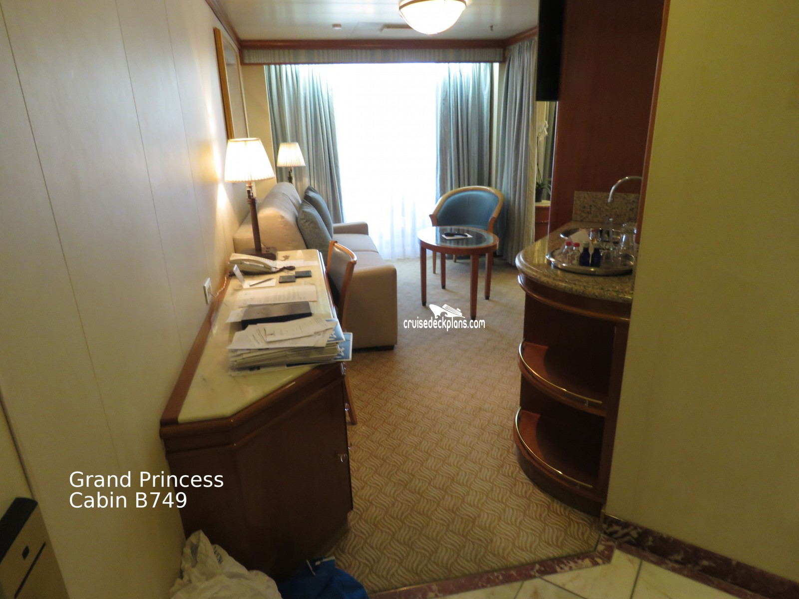 Grand Princess Cabin B749