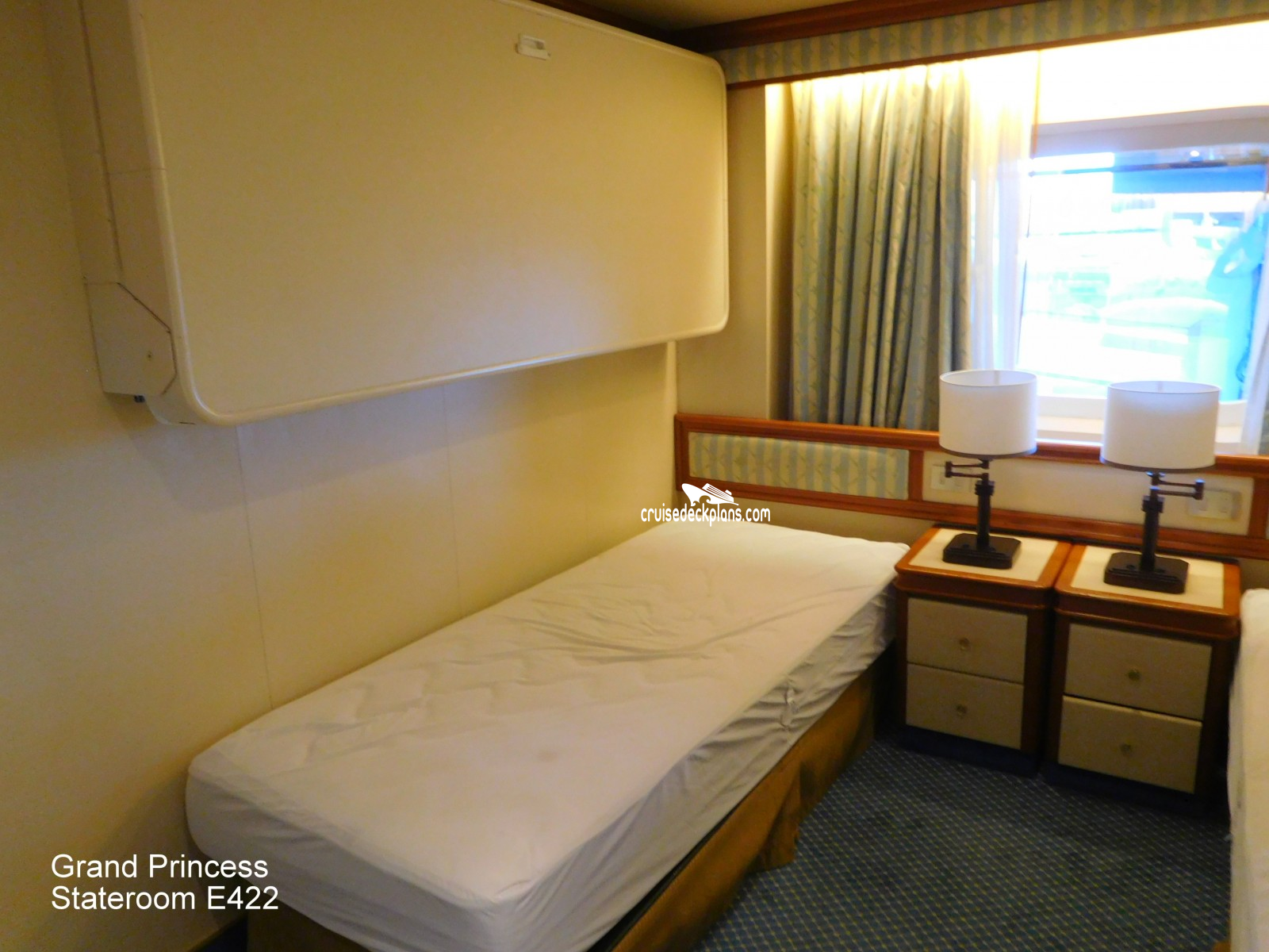 Grand Princess Cabin E422