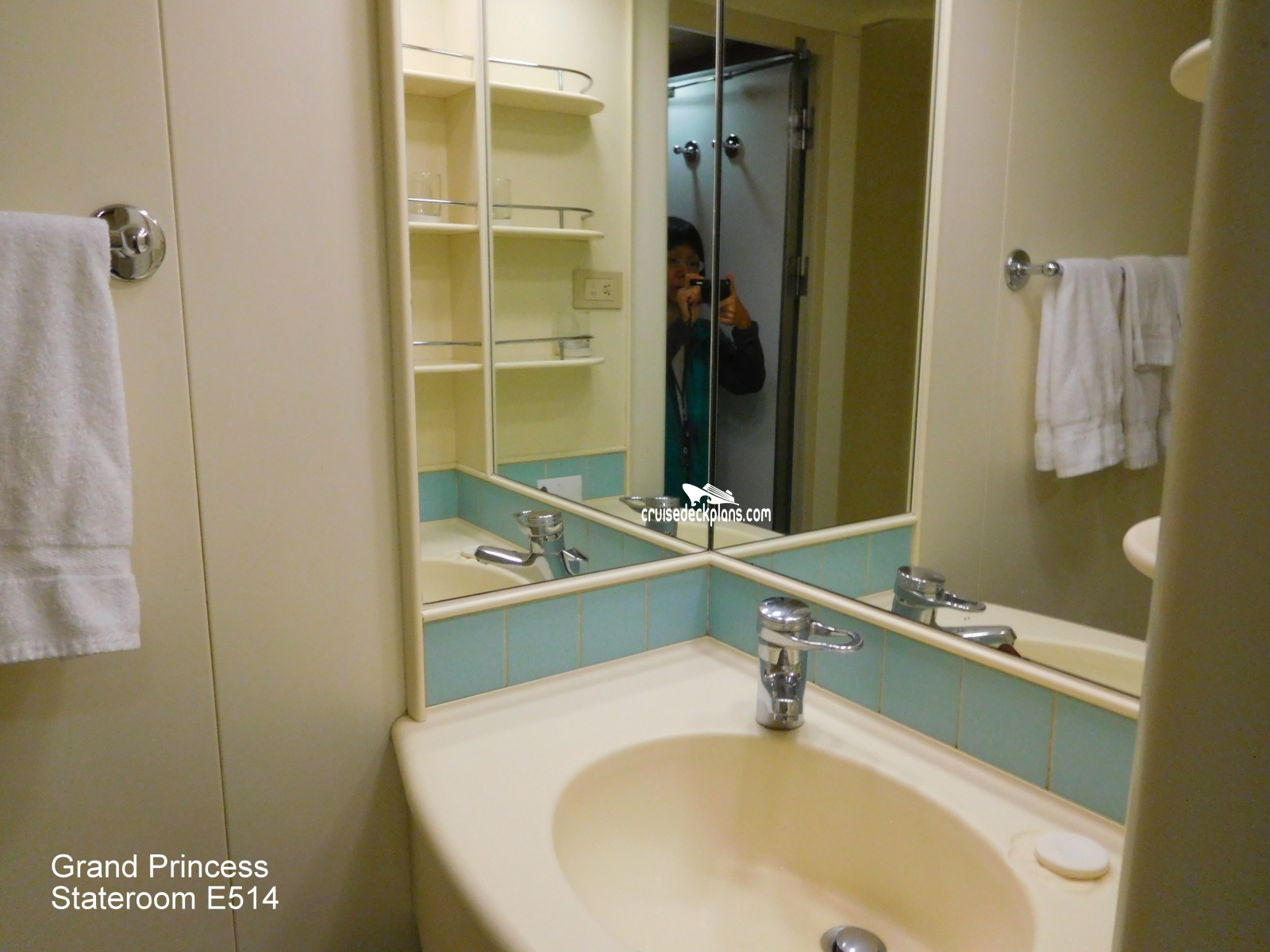 Grand Princess Cabin E514