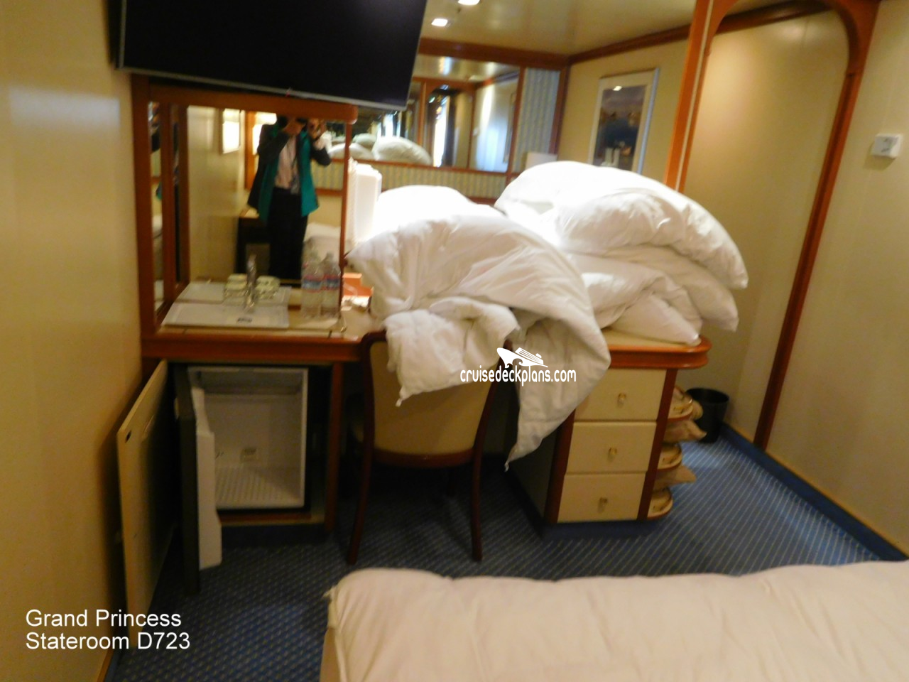 Cabin D723 Grand Princess Stateroom