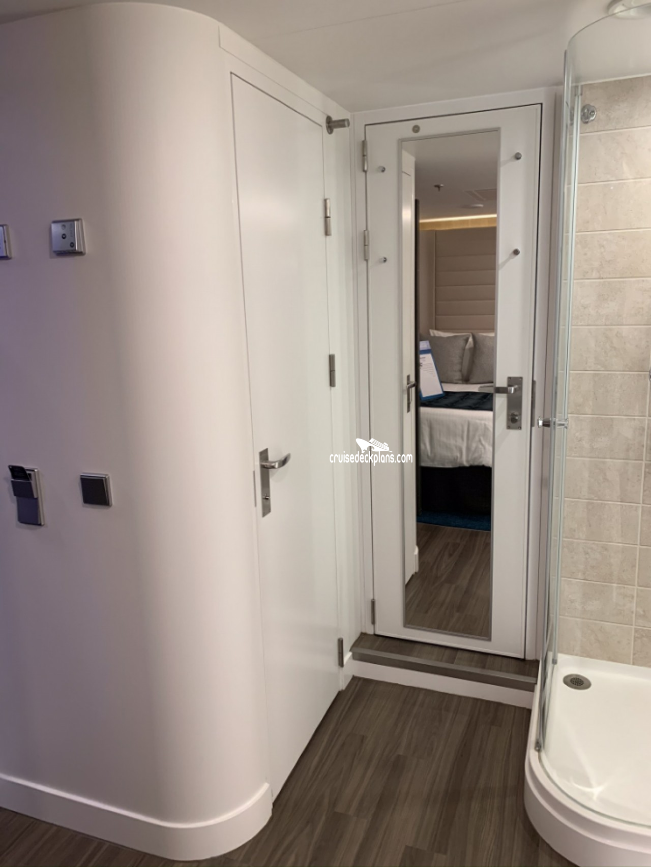 Stateroom 11529 Norwegian Encore