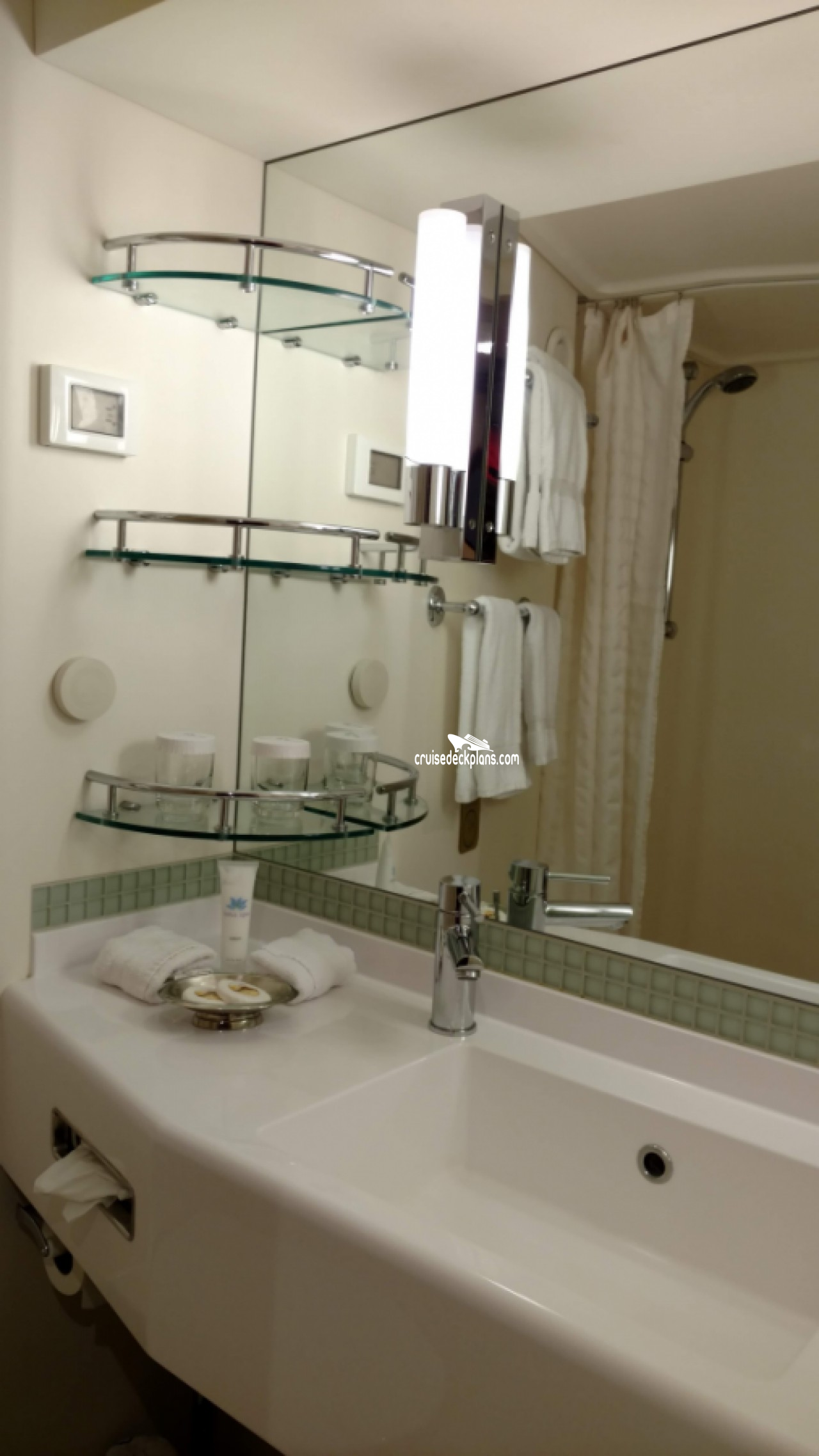 Stateroom R202 Royal Princess III