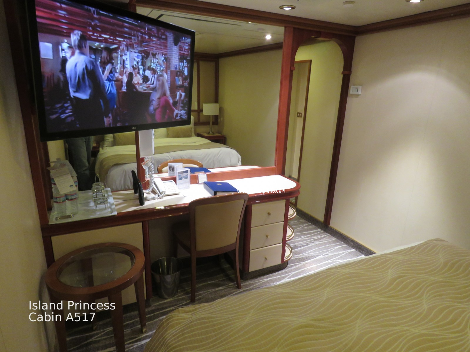 Island Princess Cabin A517