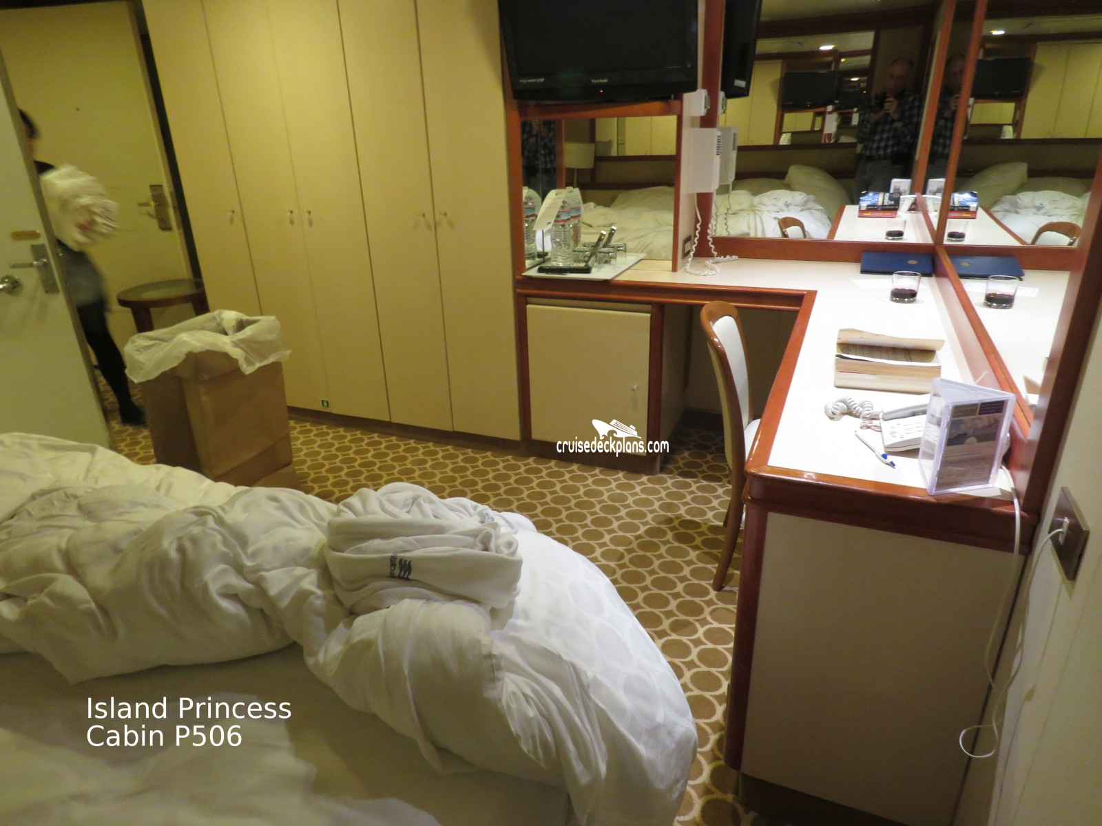 Island Princess Cabin P506
