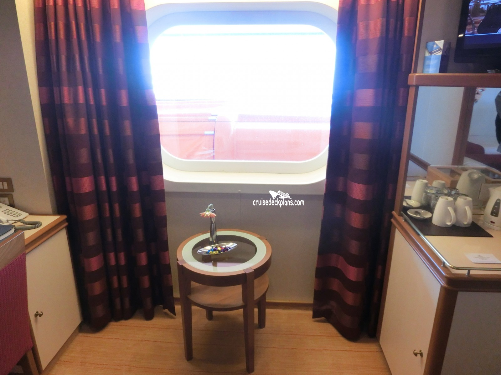 Azura Cabin E308