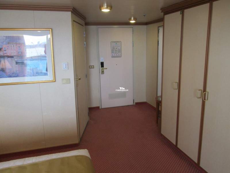 Cabin R302 Emerald Princess Stateroom