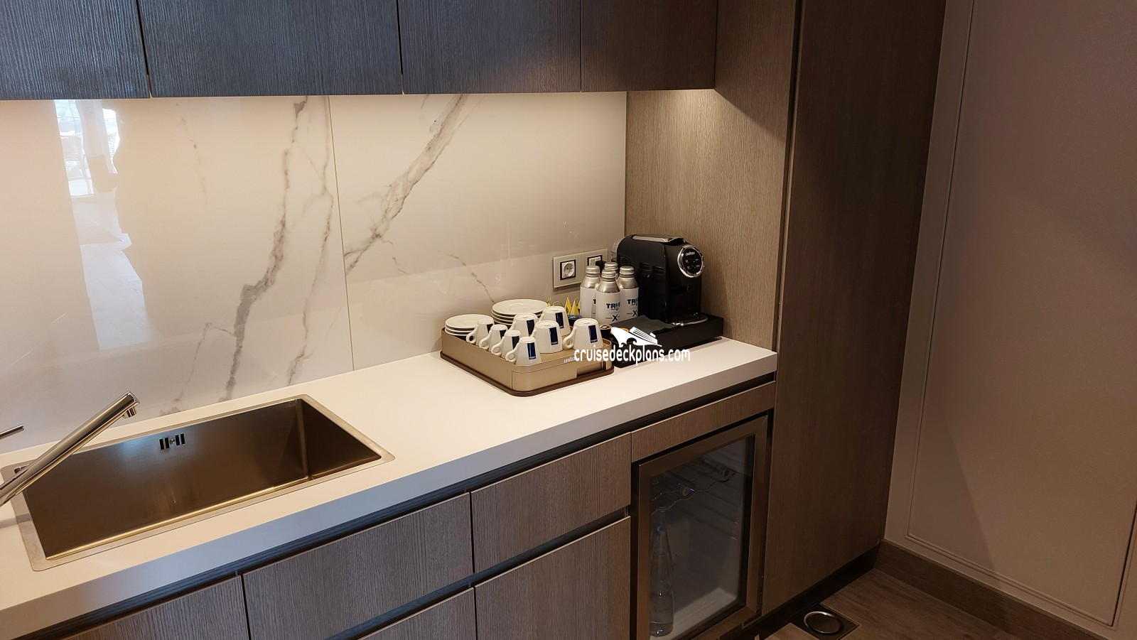 Celebrity Apex Cabin 12100