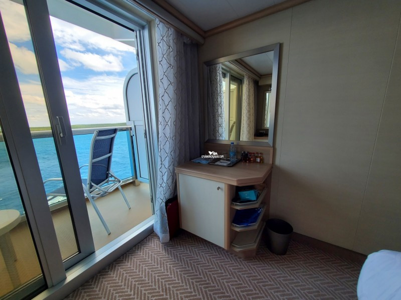 Stateroom R709 Enchanted Princess