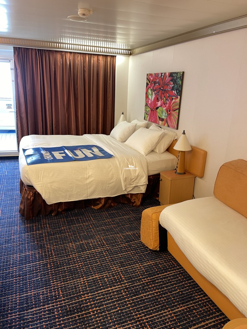 Stateroom 9476 Carnival Magic
