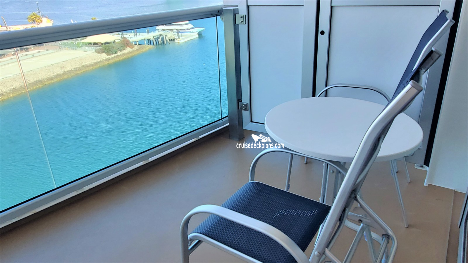 Discovery Princess Cabin R415