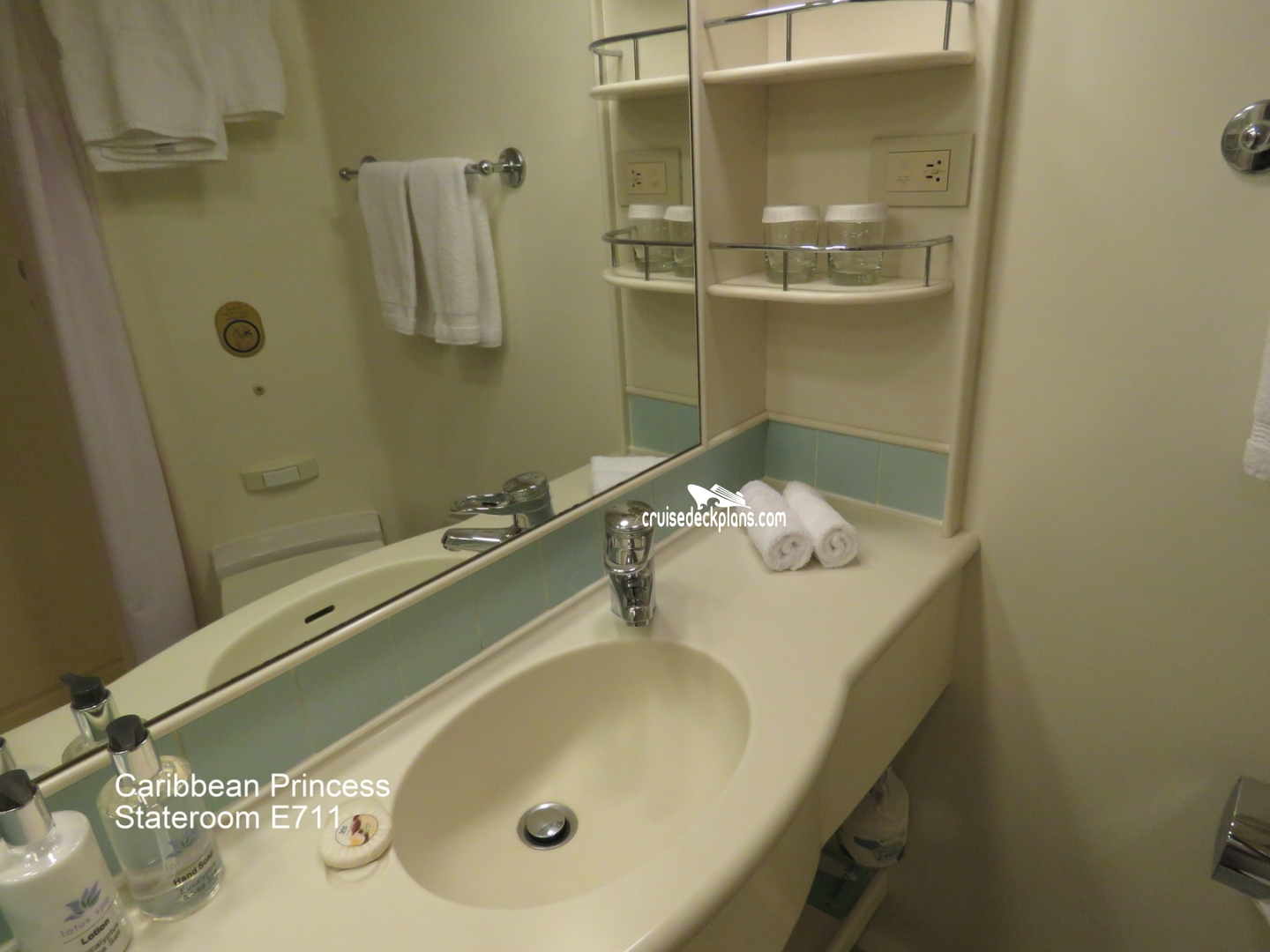 Caribbean Princess Cabin E711