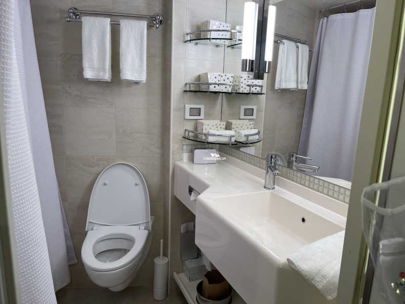Stateroom M108 Discovery Princess