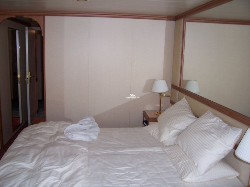 Stateroom B748 Crown Princess