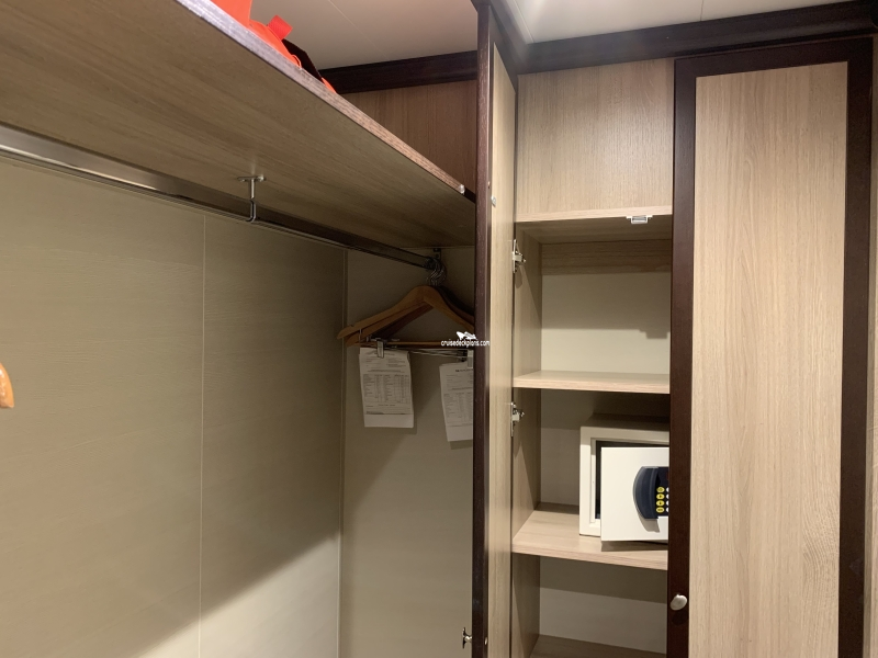 Cabin L205 Sky Princess Stateroom