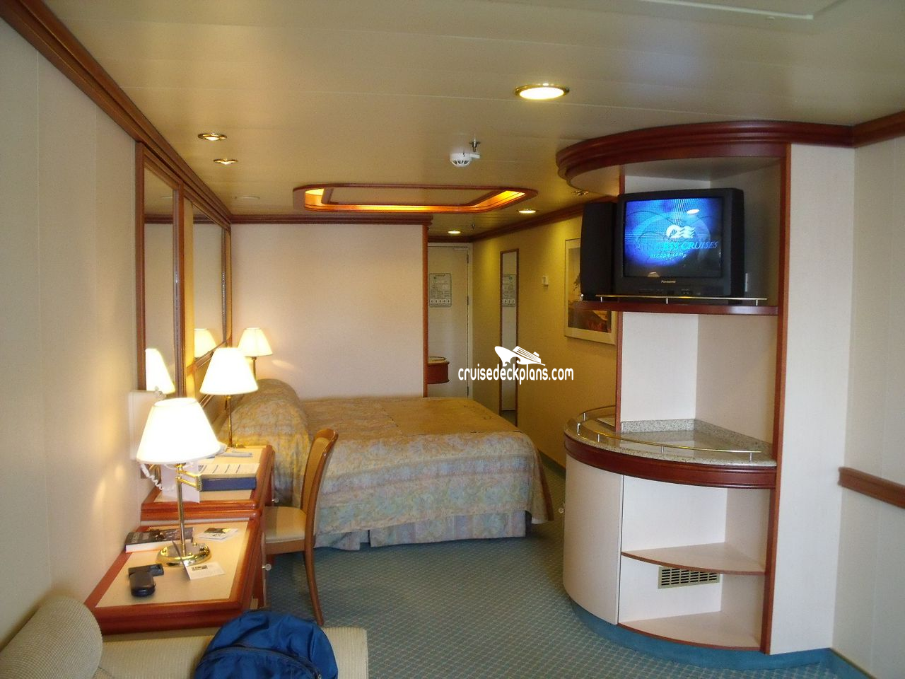 Island Princess Cabin C204