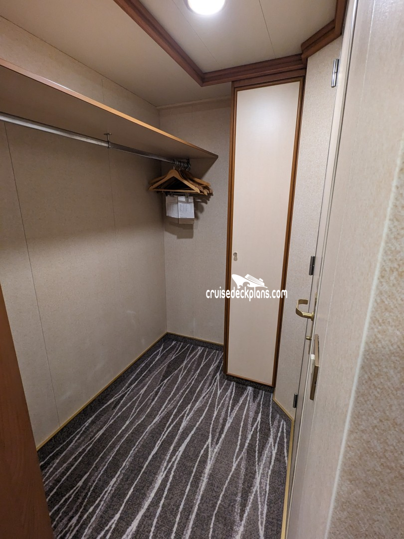 Ruby Princess Cabin A704