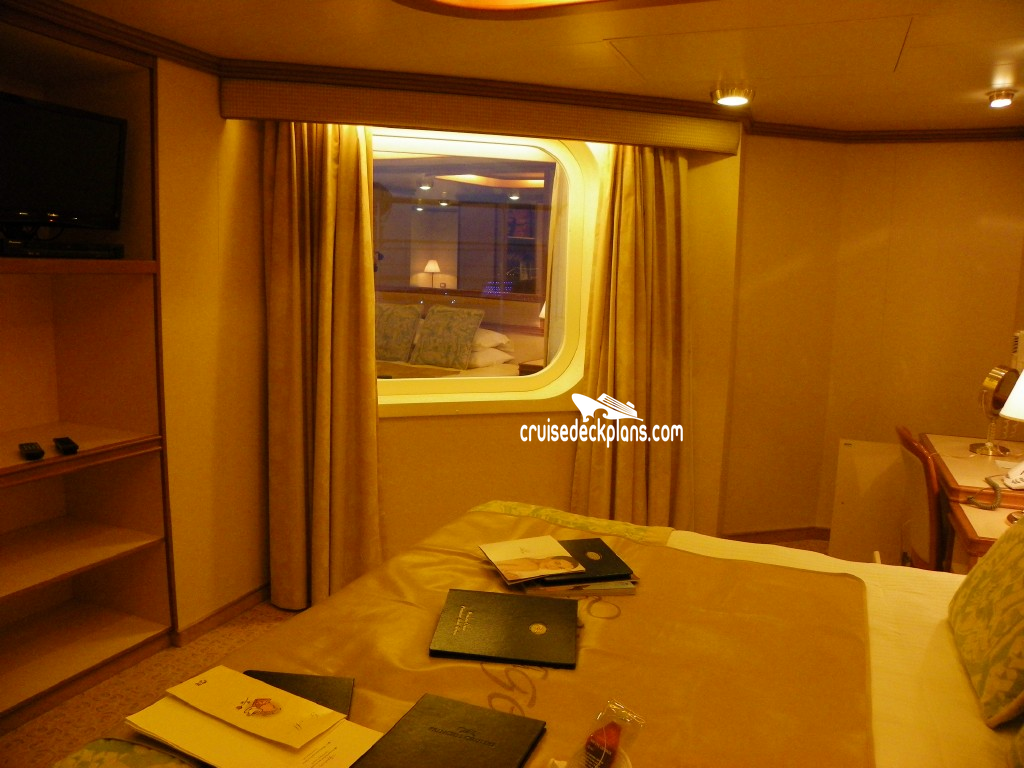 Emerald Princess Cabin L106