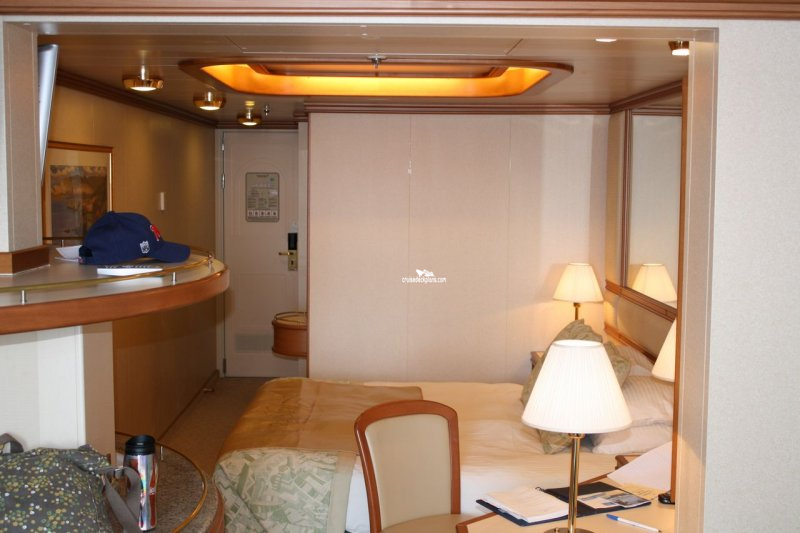 Stateroom E726 Emerald Princess