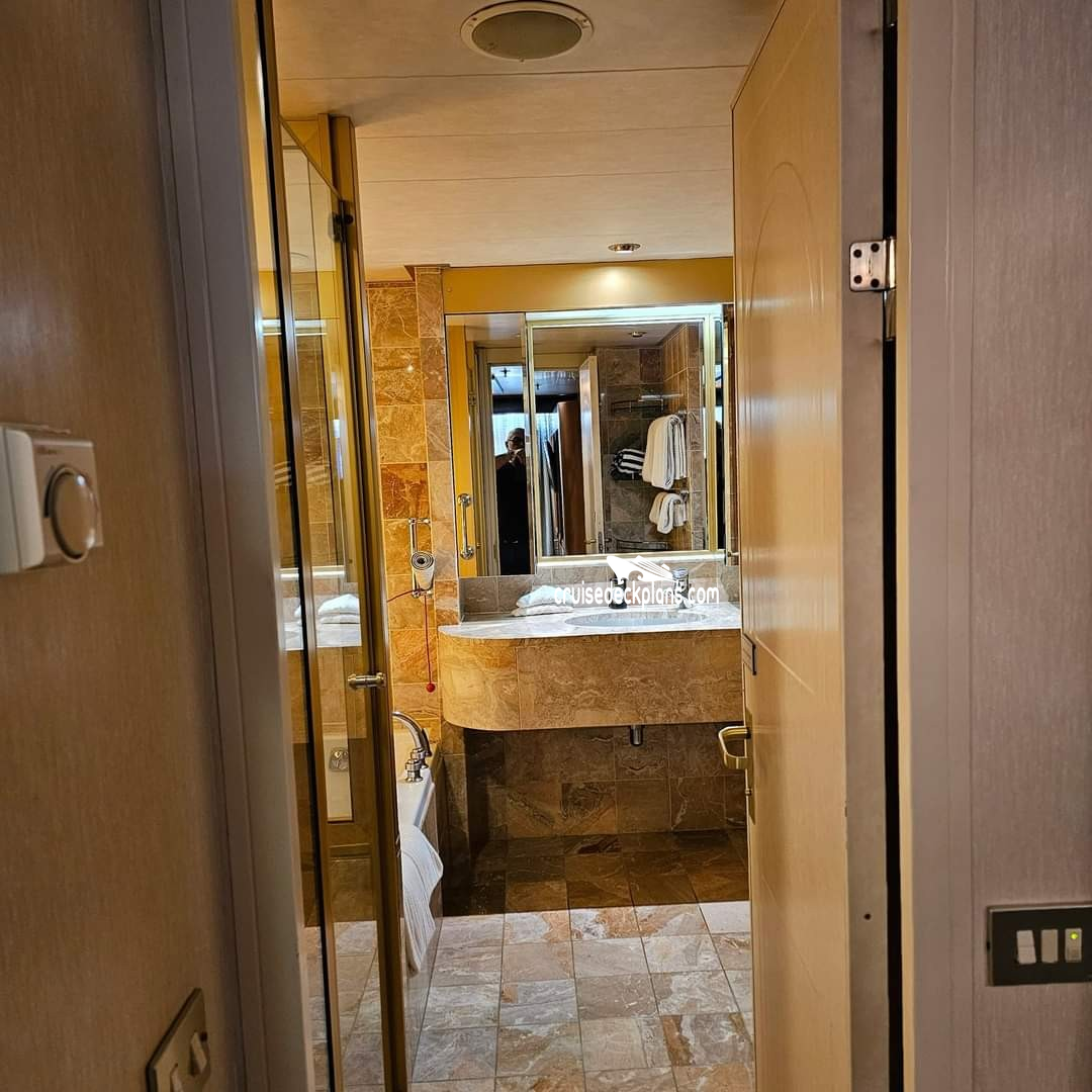 Pacific Explorer Cabin 8250